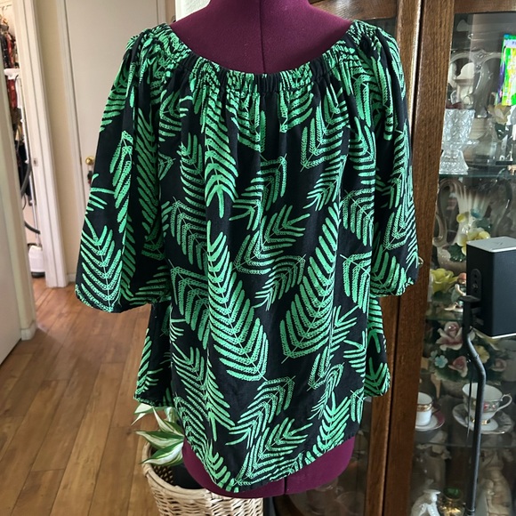 Hula Bay | Tops | Hula Bay Top Green With Floral Green Palms | Poshmark
